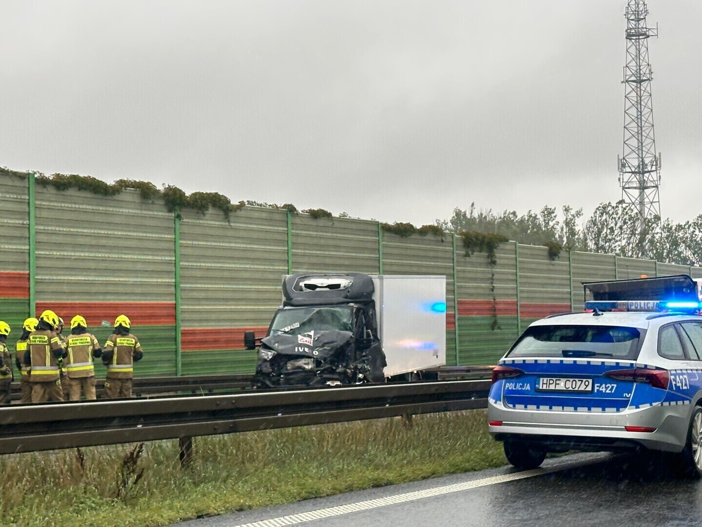 Wypadek na S8. Jeden z pasów drogi szybkiego ruchu całkowicie zablokowany - ePiotrkow.pl