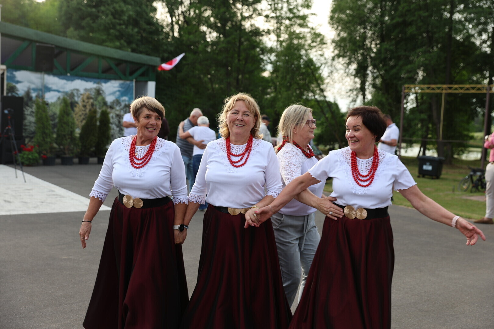 Dobra zabawa, skoczna muzyka i mnóstwo atrakcji towarzyszących, czyli ...